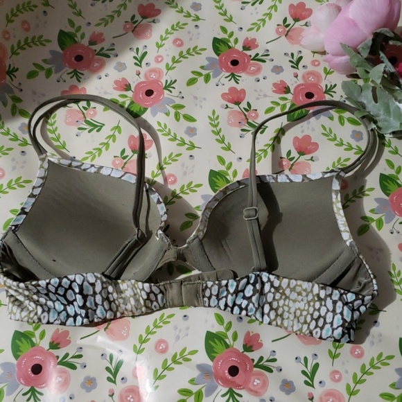 Victoria's Secret | Intimates & Sleepwear | Victorias Secret Womens Bra ...